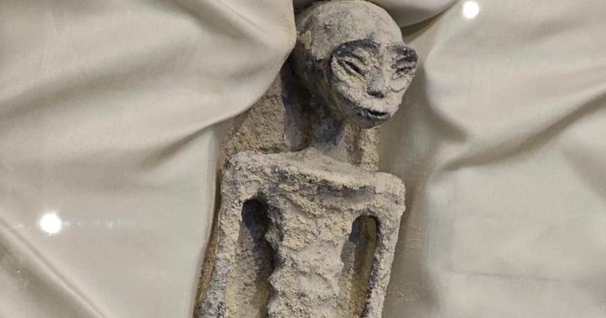 Exhiben cuerpos de supuestos extraterrestres en el Congreso mexicano ...