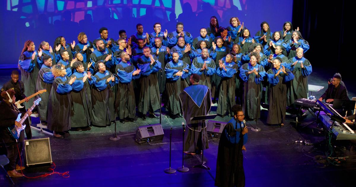 El Coro Góspel de la Universidad Howard y el Coro Góspel Celis Family ...