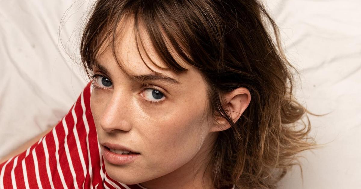 Maya Hawke estrena su nuevo sencillo ‘Hang in there’