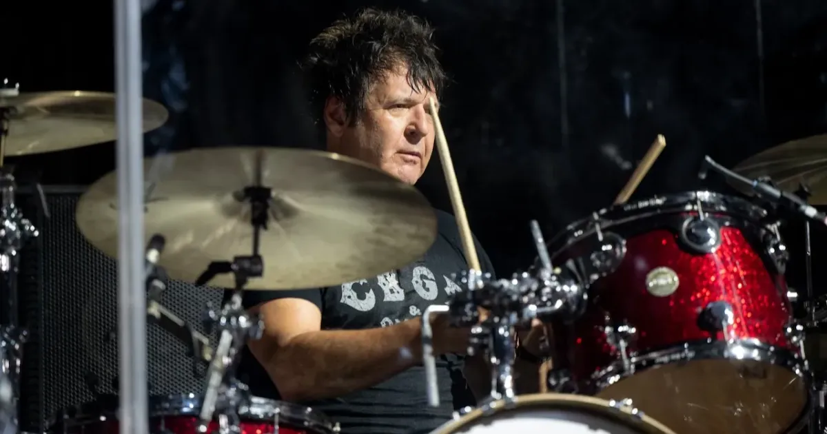 Murió Clem Burke, icónico baterista de Blondie