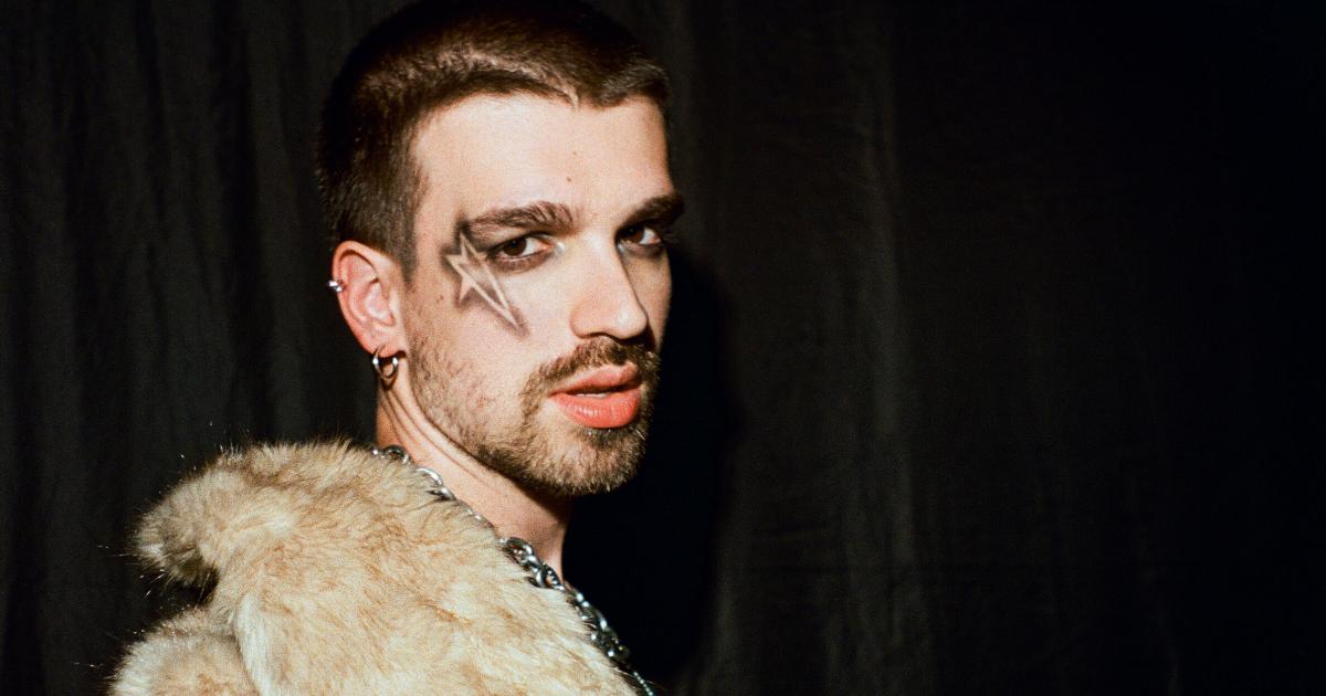 Pavlo lanza su segundo álbum titulado 'Popstar en mi habitación'