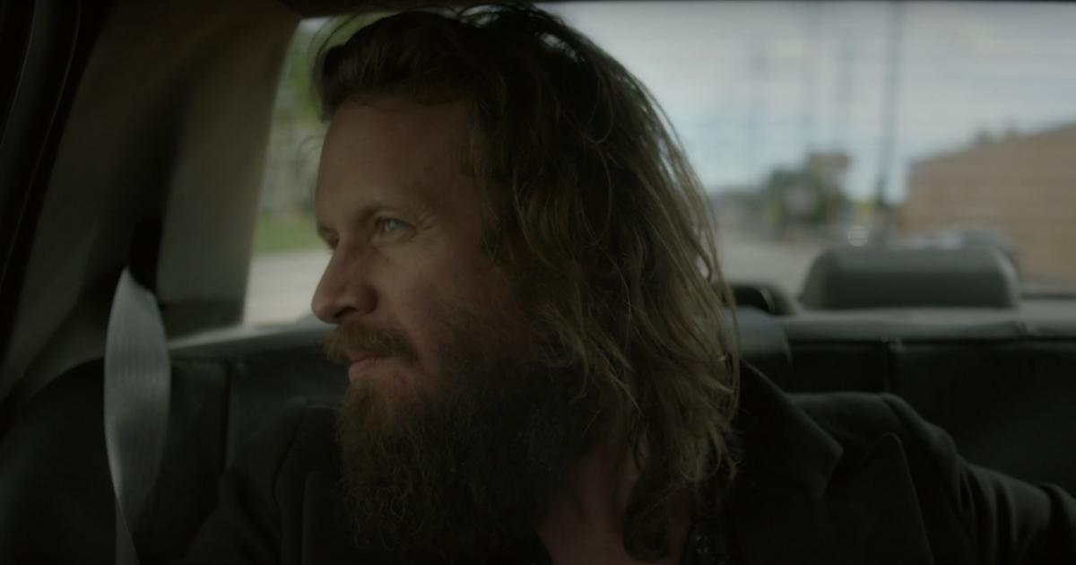 Father John Misty estrena el vídeo de 'Mr. Tillman'