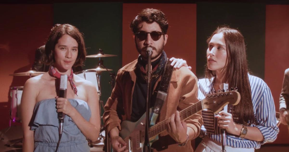 Little Jesus + Elsa y Elmar + Ximena Sariñana juntos en el vídeo de TQM